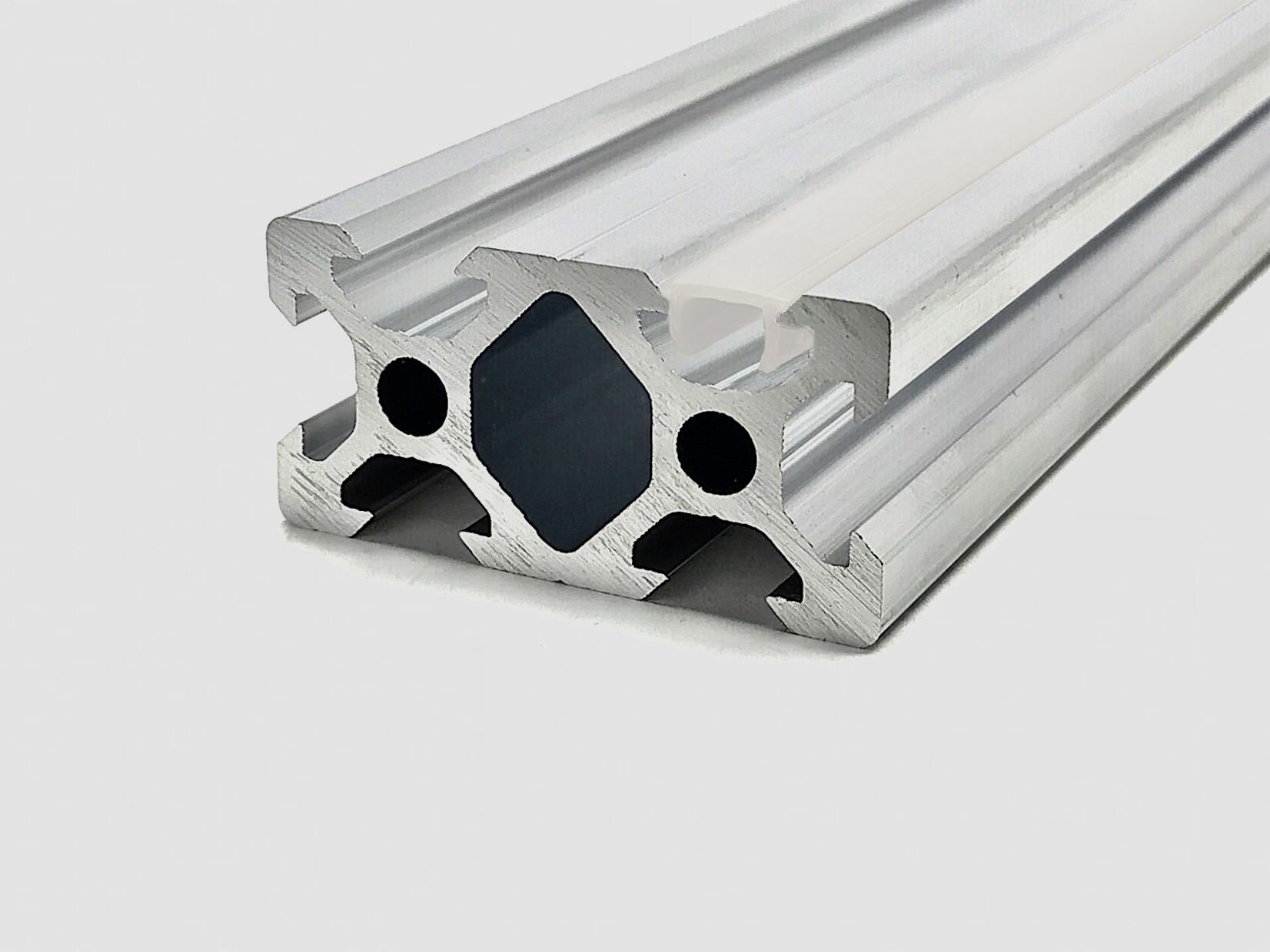 Заглушка для паза 6 мм, (белая), A284 / 4 шт по 1 метру / соберизавод