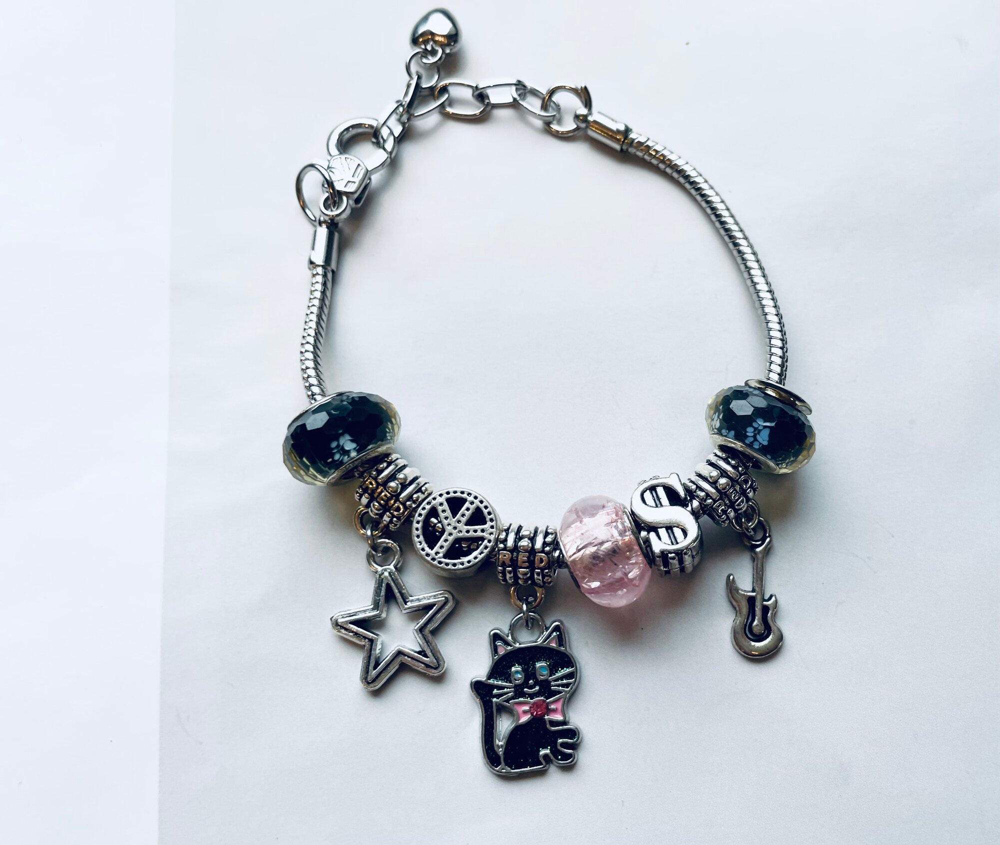 Жесткий браслет