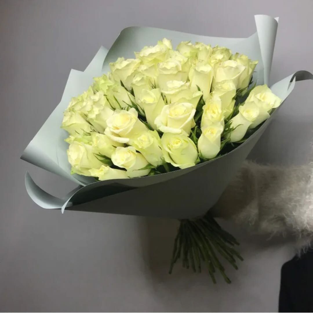 Букет Joy Flowers "31 белая роза", 40см, сборка на стеблях, 31 цветок