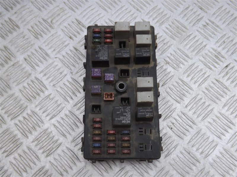 Б/У Блок предохранителей Chery Tiggo 1 T11 / Чери Тигго 1 T11 2.4 4G64S4M 129Л.С 2007