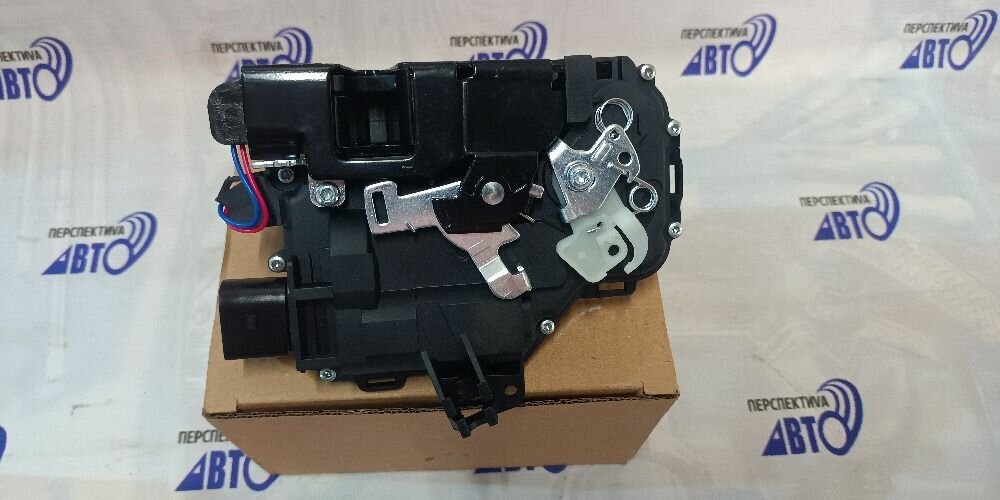 Замок двери Шкода Октавия 2 передний левый 3B1837015A