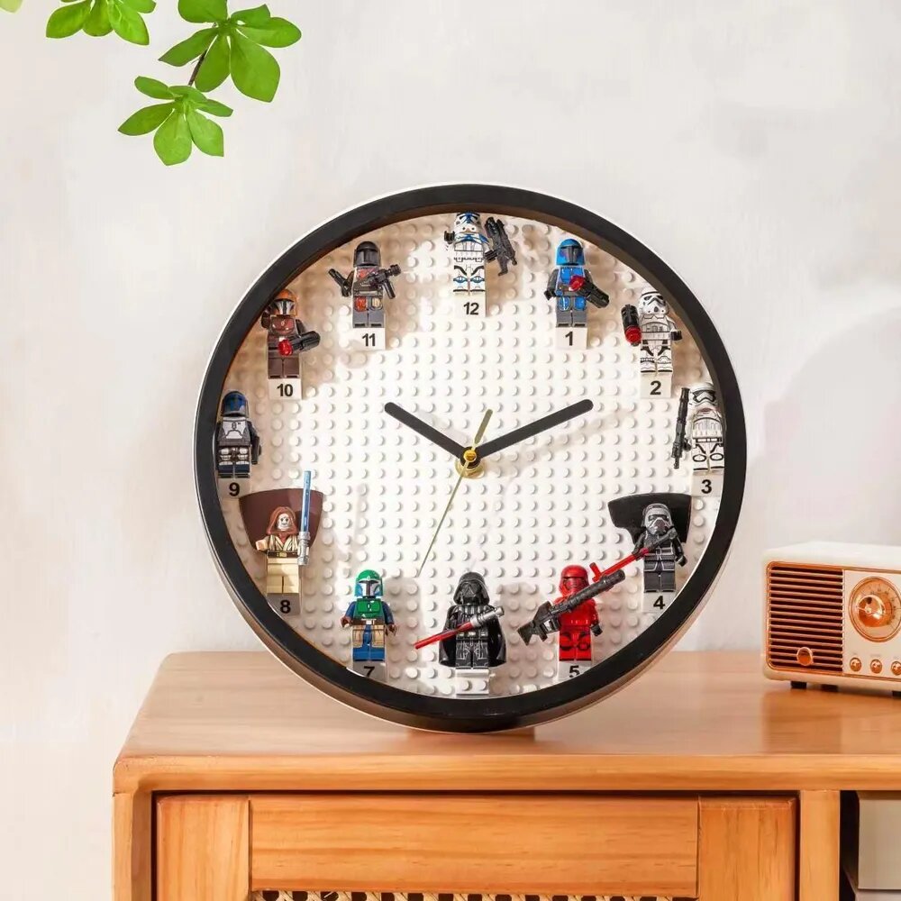 Часы настенные "Планета", 20см, минифигурка в чёрном с белым