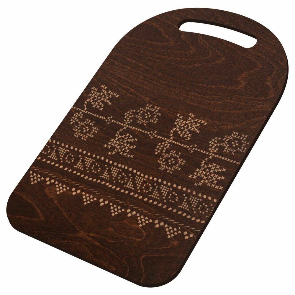 Доска разделочная "Вышивка крестиком". Размер 29х18,5 см деревянная фанера (береза).