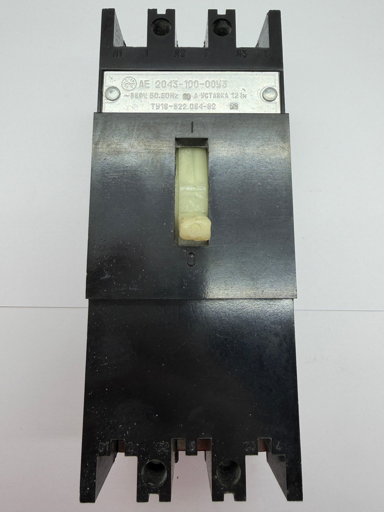 АЕ2043-100-00УЗ, Выключатель автоматический, 20A, 12In, 660V 50-60Hz.