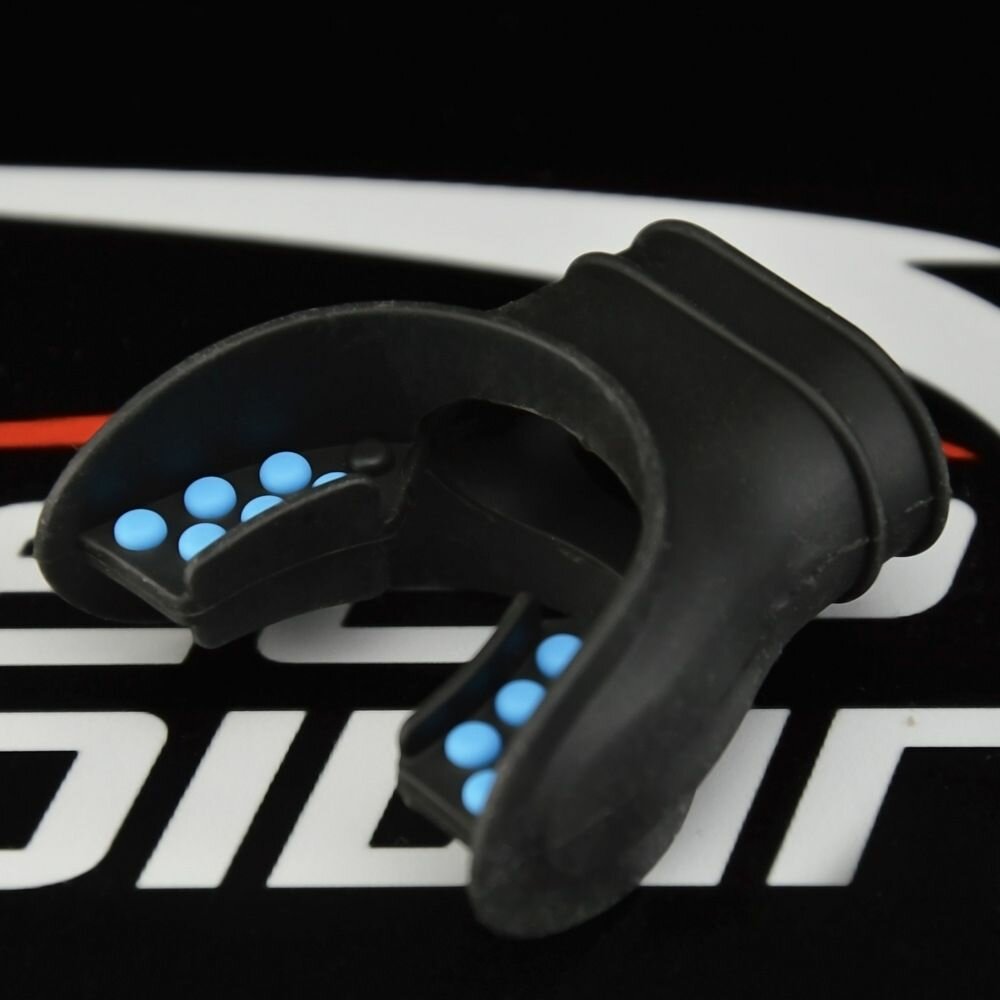 Загубник для регулятора