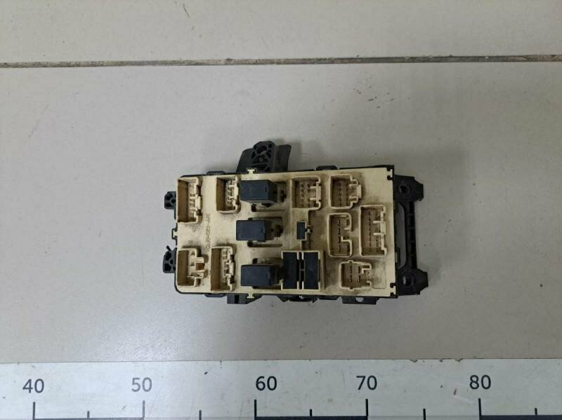 Блок предохранителей Toyota Carina T210 1996-2001 кат.номер: 8273020060