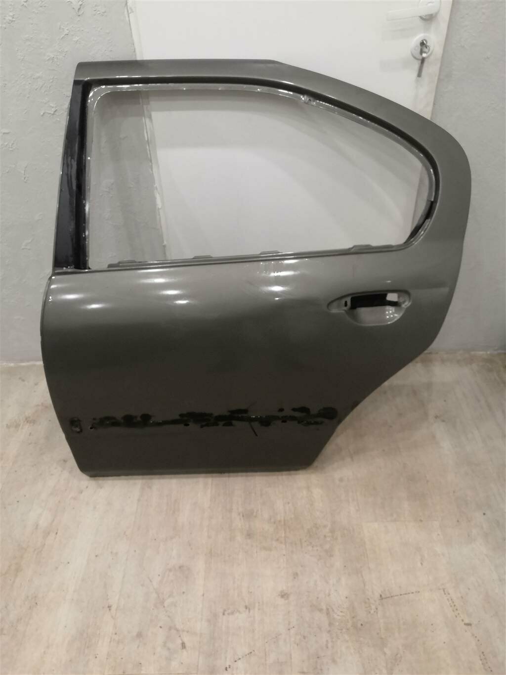 Дверь задняя левая Nissan Primera P11 96-02