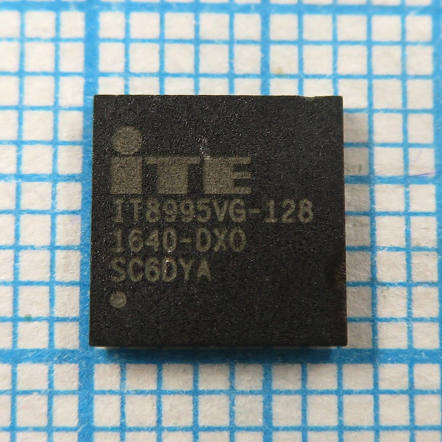IT8995VG-128 DXO IT8995VG-128-DXO - Мультиконтроллер