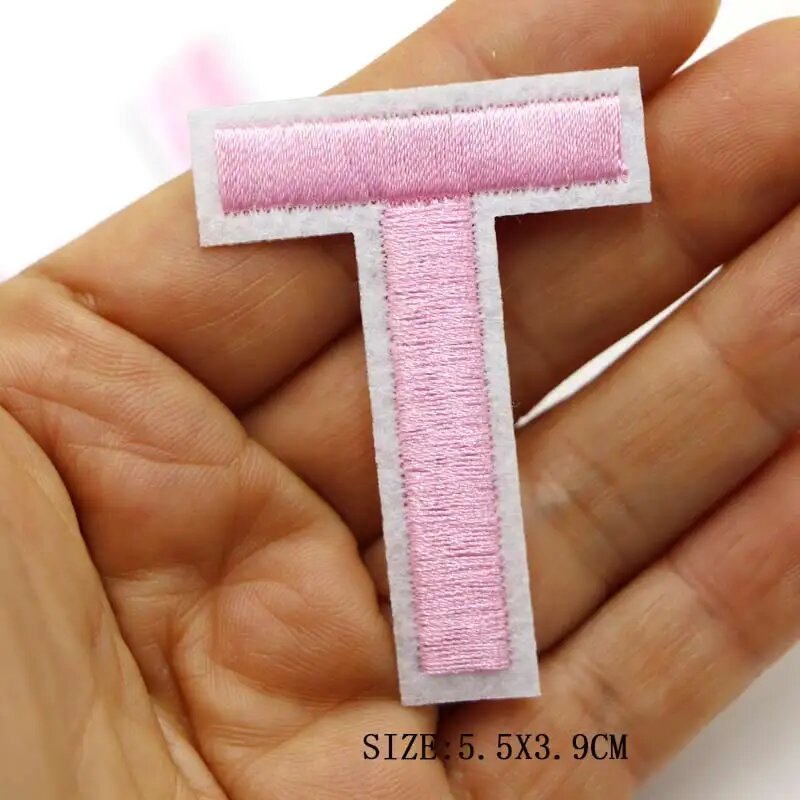 Вышивка буква T, розовый цвет, 5.5x3.9 см