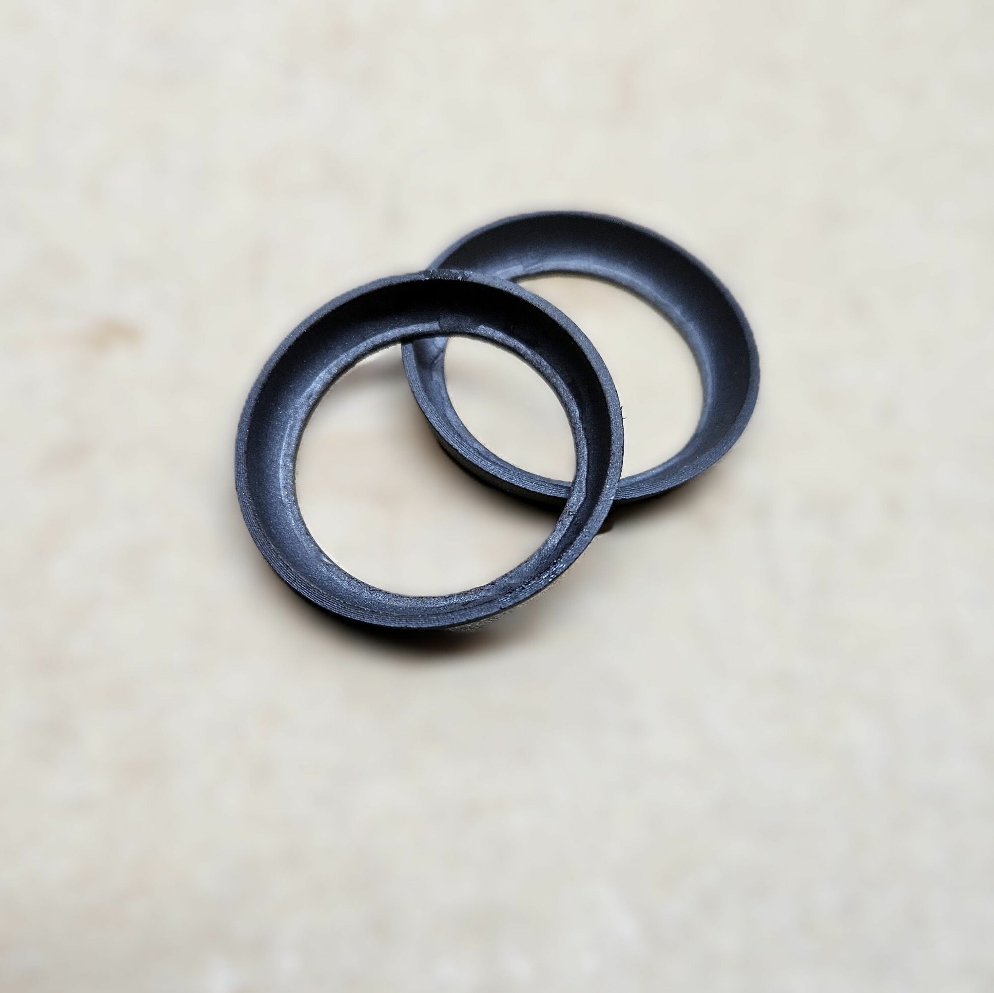 Поршневое кольцо компрессора пневмоподвески Range Rover 2 (Пегас, Р38) (Лот 2шт)