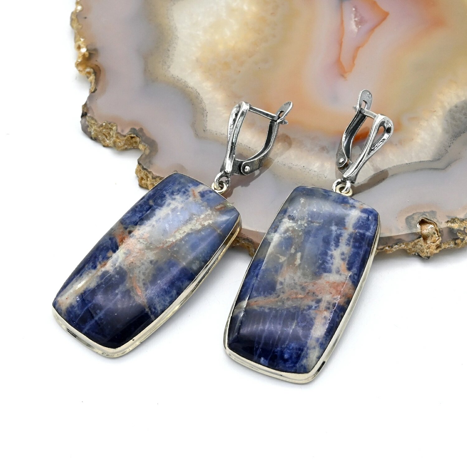 Серьги, содалит