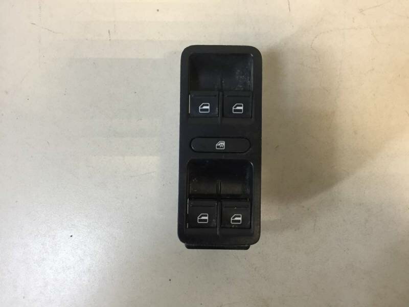 Блок управления стеклоподъемниками Volkswagen Jetta 5K 2011 кат.номер: 1K4959857B