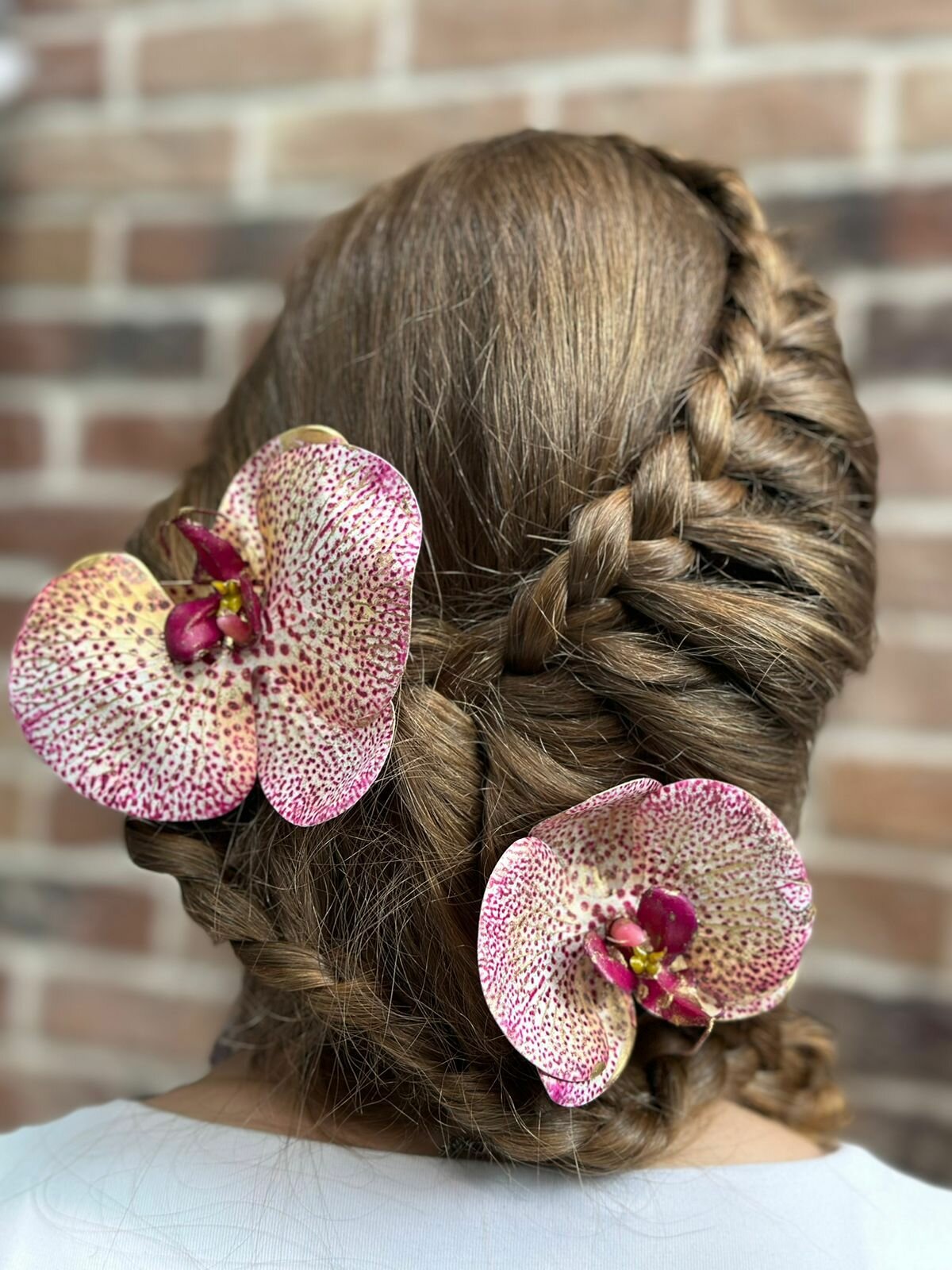 Брошь - Заколка для волос женская, зажим крокодил, брошка с реалистичным цветком орхидея. Бутоньерка. Ручная работа.