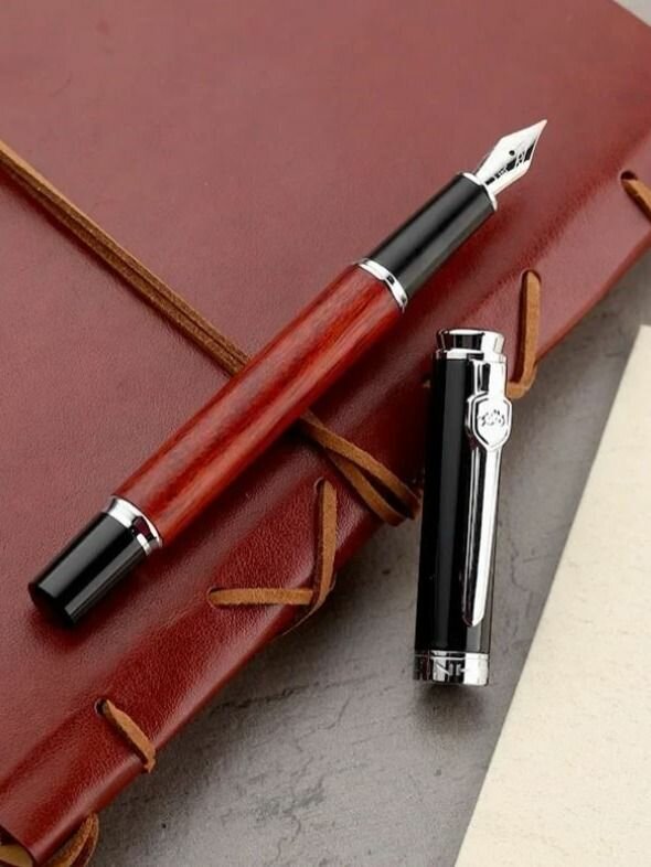 Перьевая ручка J 8802 в корпусе из дерева, Китай. Перо F (0.5 мм). Заправка поршнем.