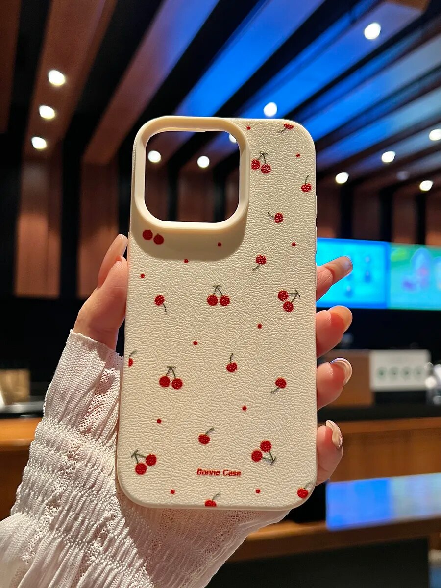 Чехол на iPhone 16 Pro О'Кейси, с принтом, защита камеры, белый, красный