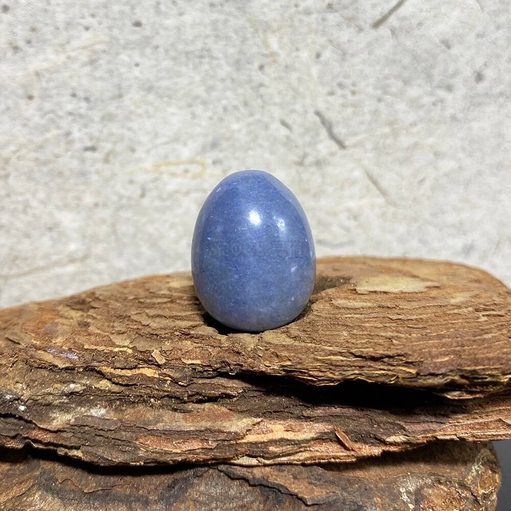 Натуральный каменный кристалл-яйцо EG25