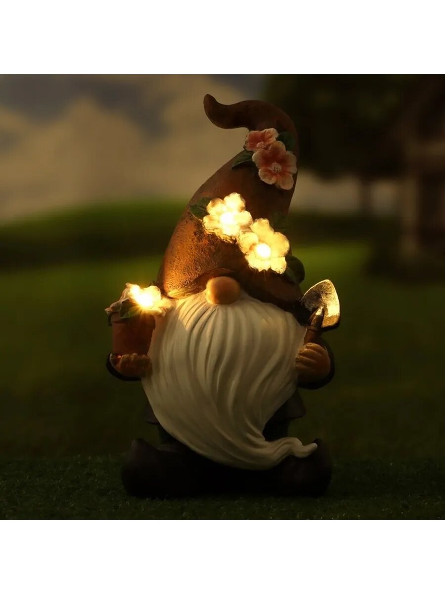 Очаровательный садовый гном с солнечной подсветкой