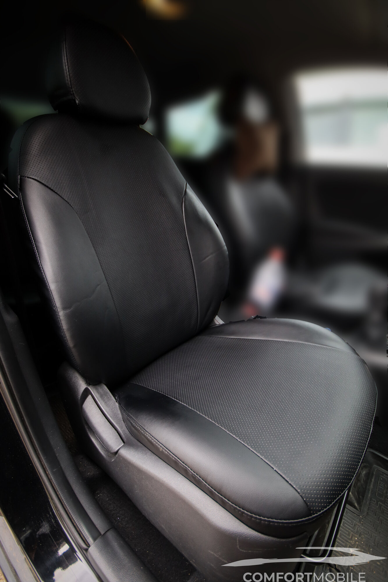 Авточехлы для Renault Logan (2004-13г) Экокожа Черная