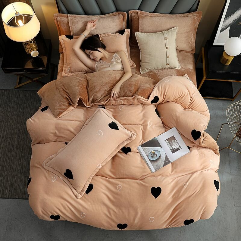 Комплект кровати из четырех предметов 2-х спальное 200х230 см, зимнее -hz