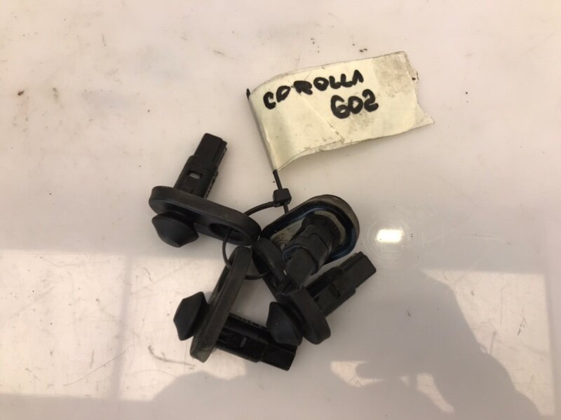 Б/У концевик двери toyota corolla 2006 ZZE121 3ZZFE цена за 1 шт. в наличии 3 шт 41013 TOYOTA арт. 8423160070