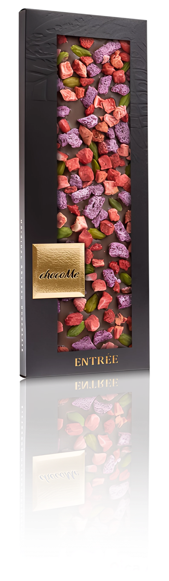 Молочный шоколад chocoMe с фисташками Бронте, сублимированными йогуртом, голубикой, кусочками клубники