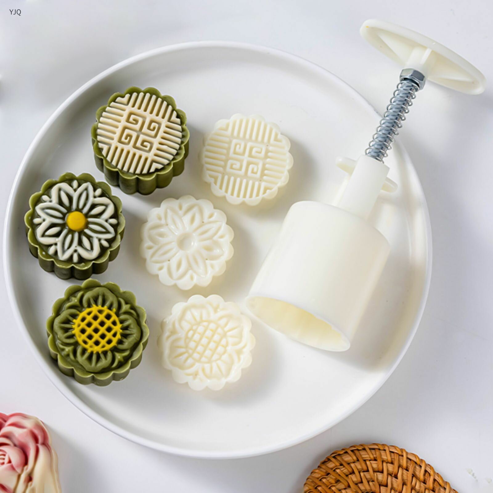 Ручные пресс-формы для лунных пряников: удобные и долговечные формы для домашней выпечки с четкими узорами