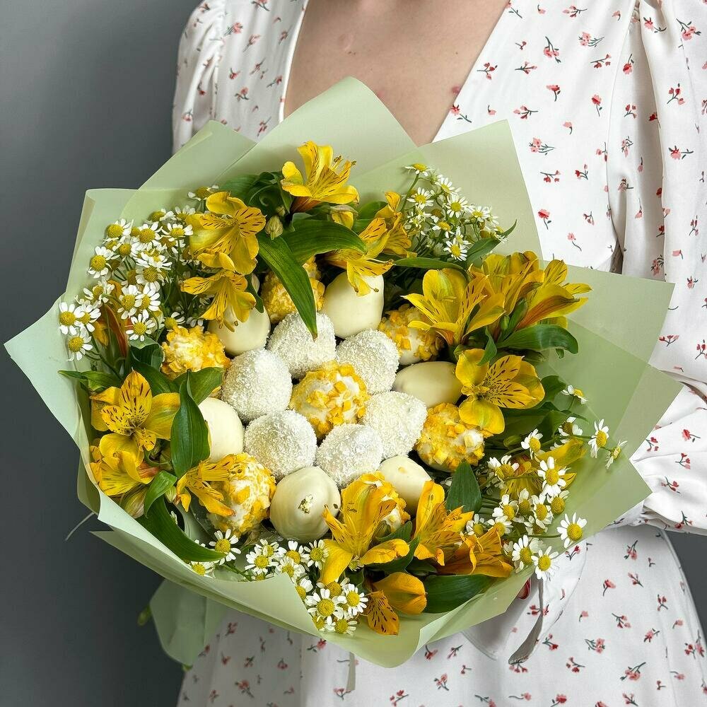 Букет из клубники в шоколаде с альстромерией и танацетумом Spring