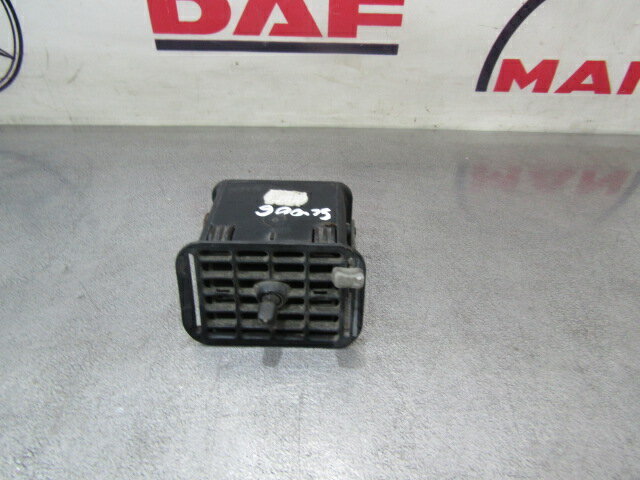 Дефлектор воздушный панели приборов Scania P, G, R