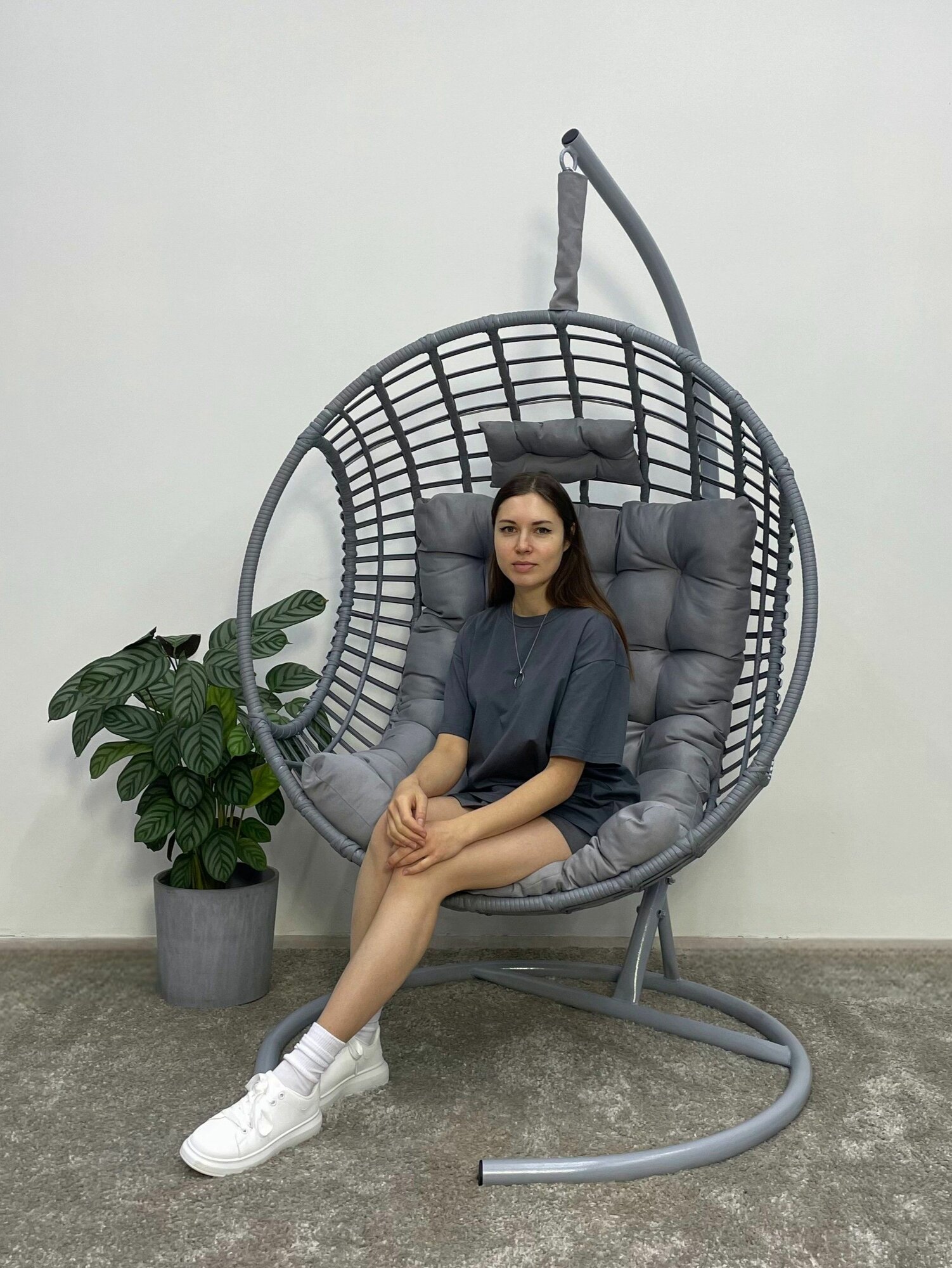 Подвесное кресло-кокон FLATA серый + каркас (светло-серая подушка, полиэстер)