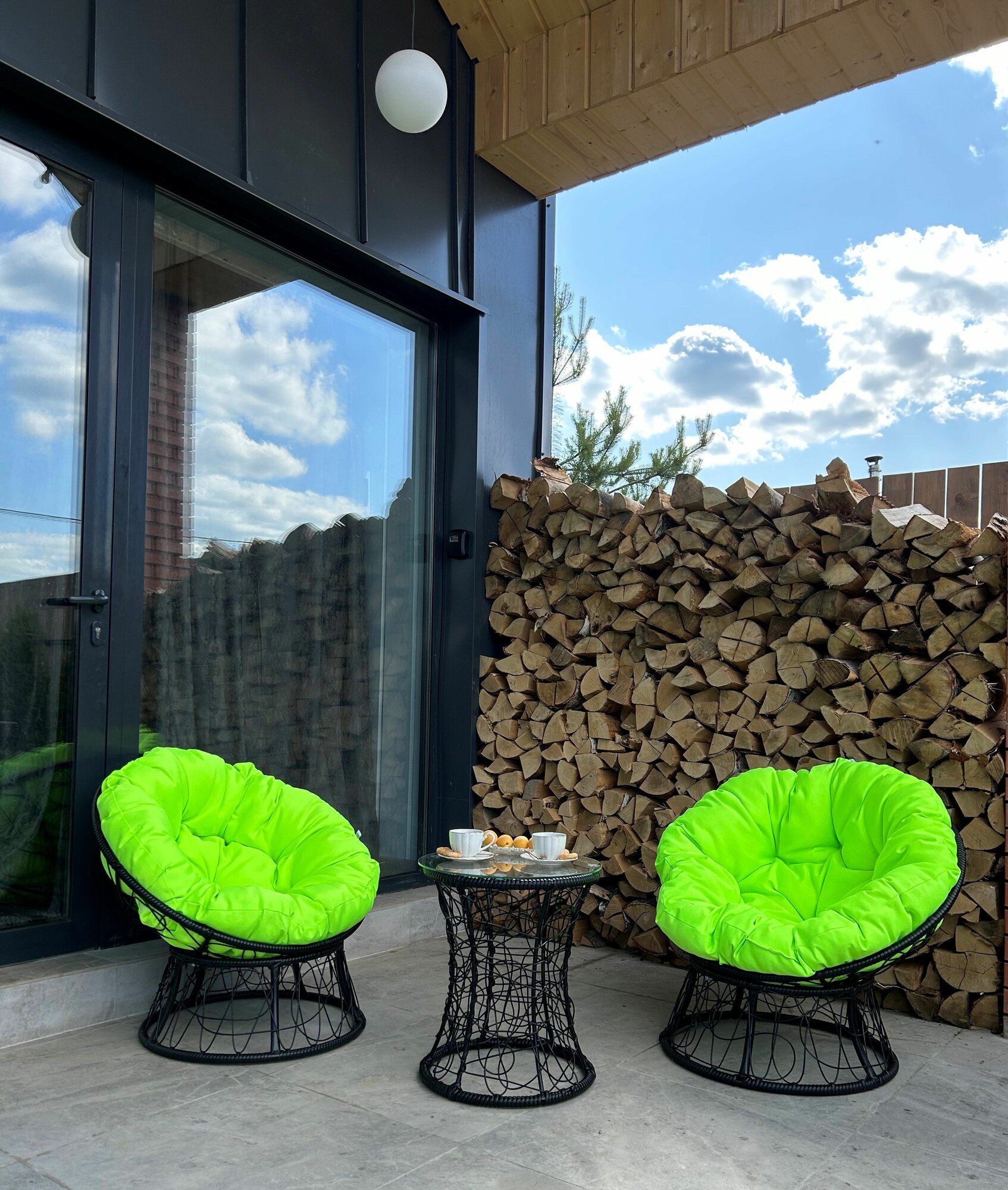 Набор садовый папасан черный 2 кресла, столик + 2 подушки (лайм, полиэстер)