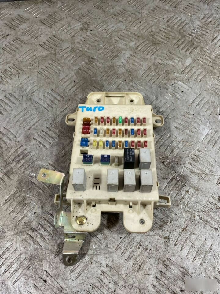 Блок предохранителей салона Chery Tiggo T11 1.8 3723060
