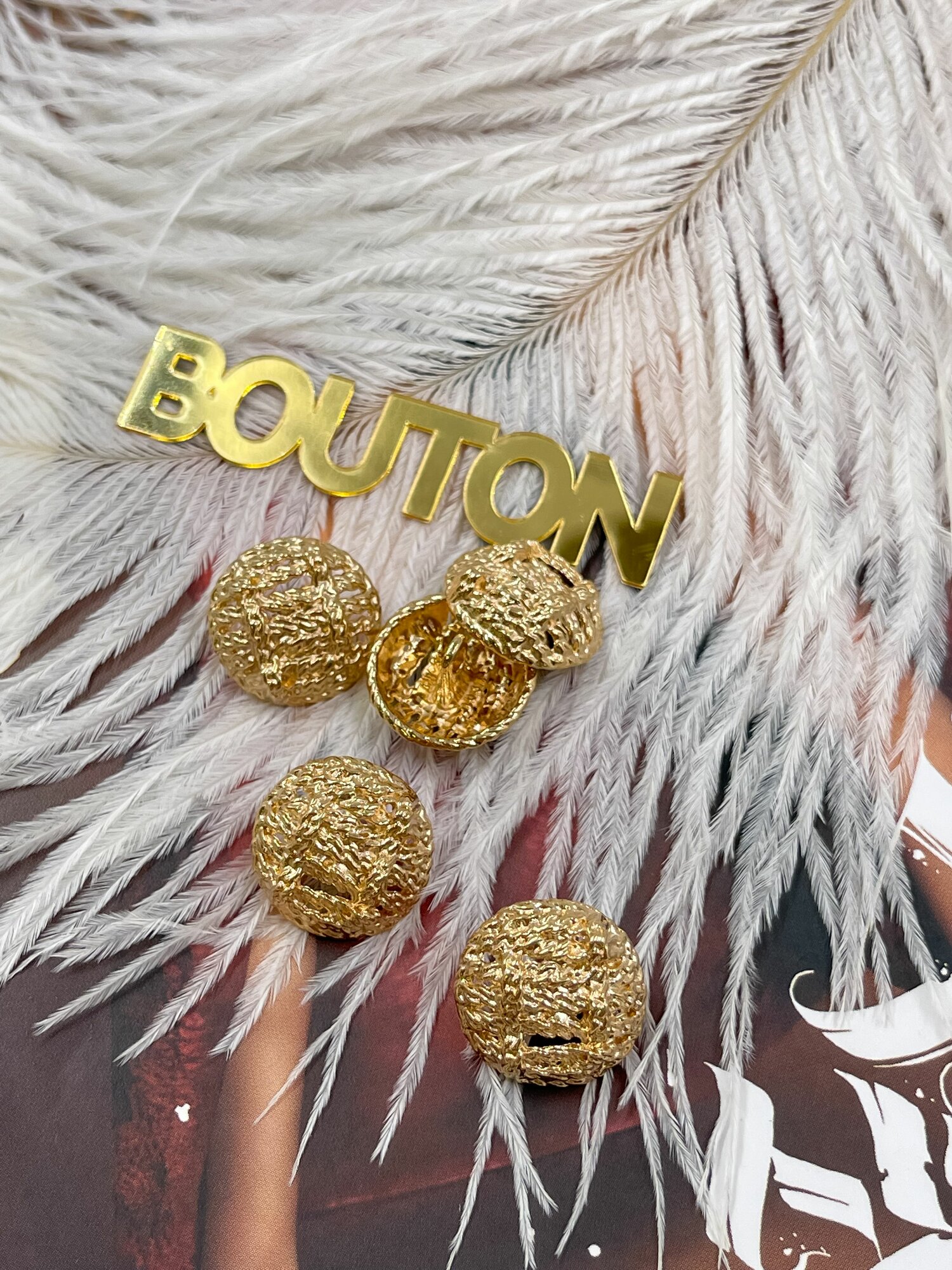 Пуговицы золотистые плетеные косичкой 5 шт