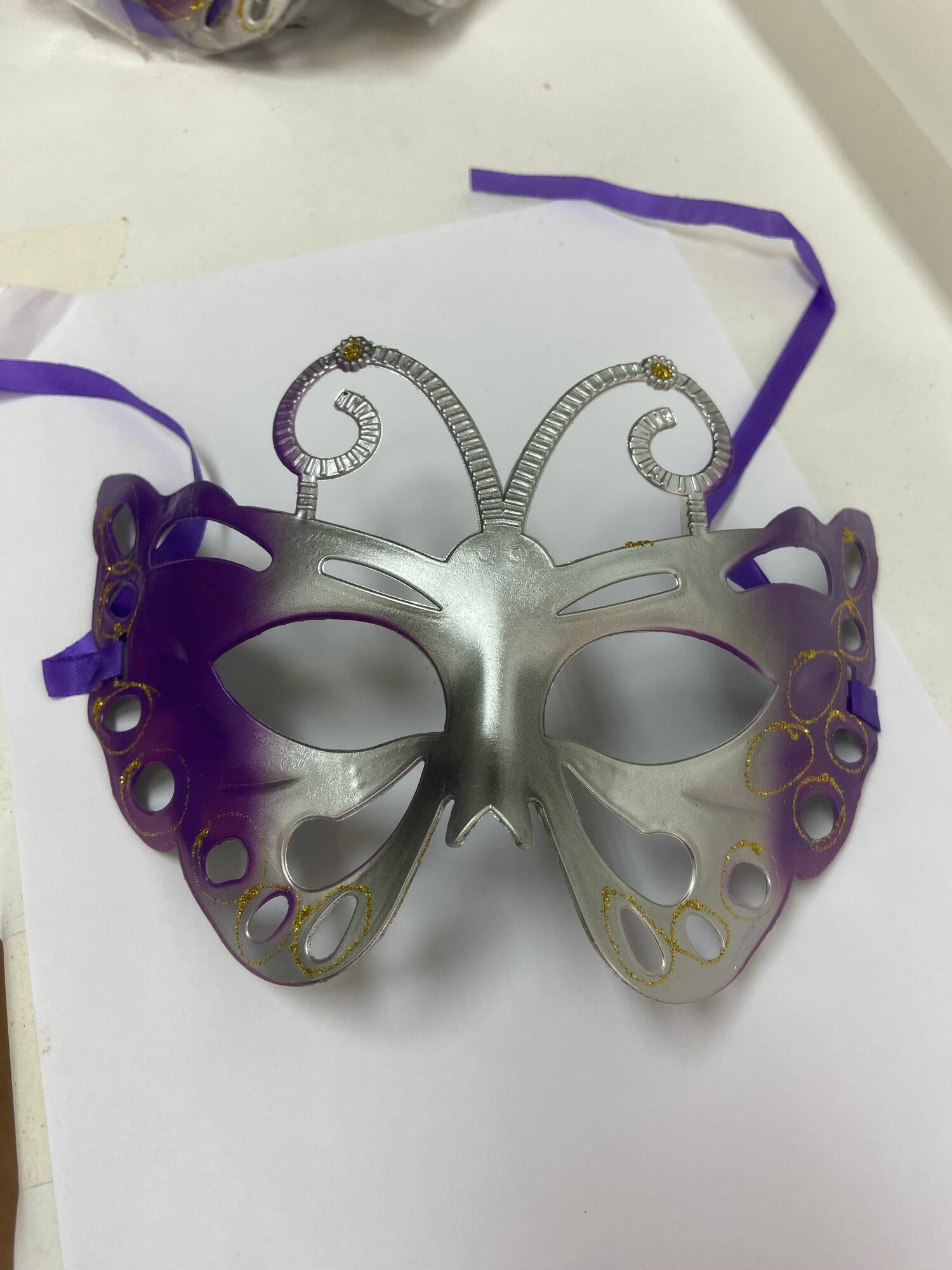 Карнавальная венецианская маскарадная маска Фиолетовая Бабочка