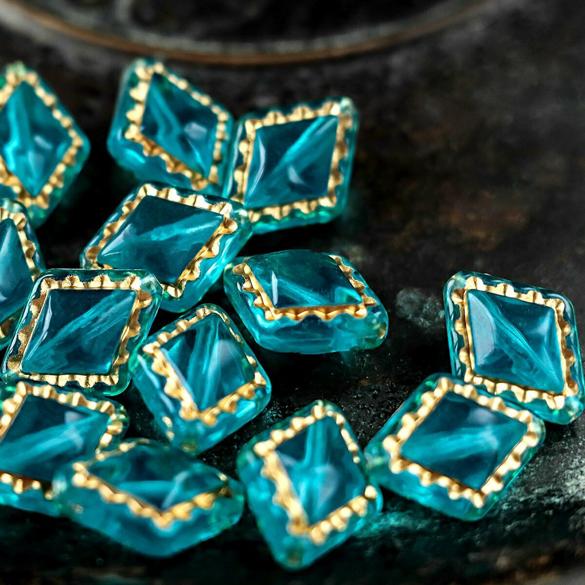 Бусины акриловые/пластиковые ромб 30 шт, сине-зеленый, 18x14x9-9.5 мм