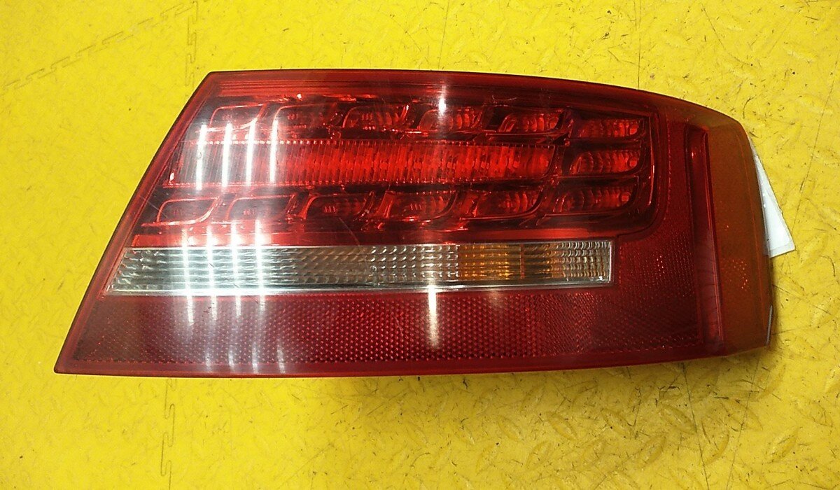 Фонарь задний A5 Audi 8T8945096D