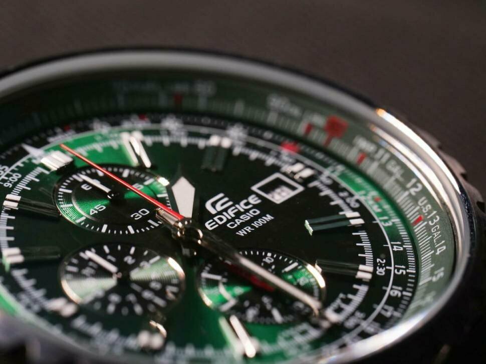 Наручные часы CASIO Edifice, зеленый/серебристый — фото 1