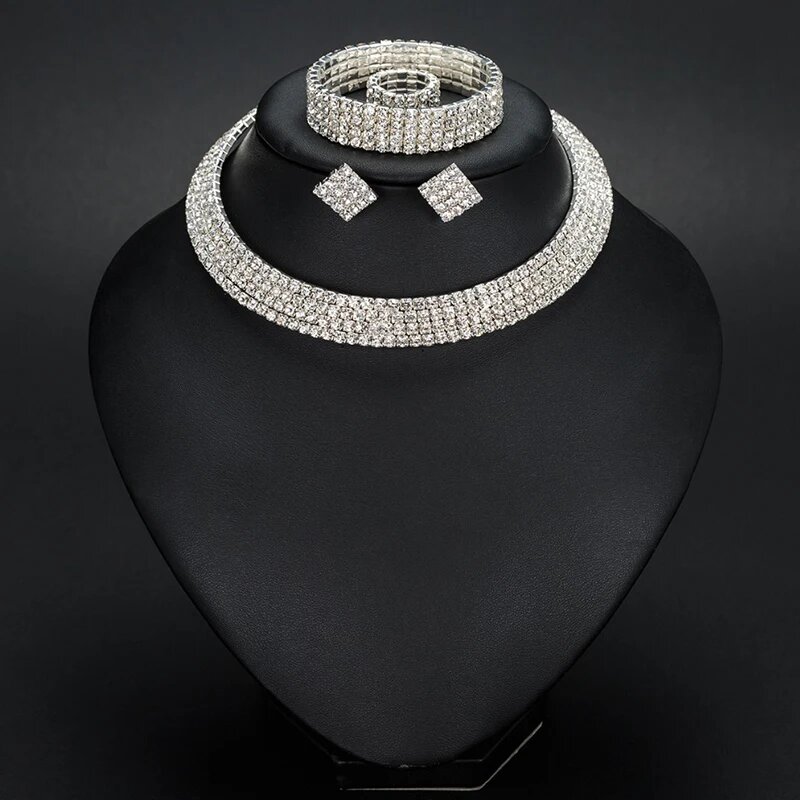 Комплект бижутерии