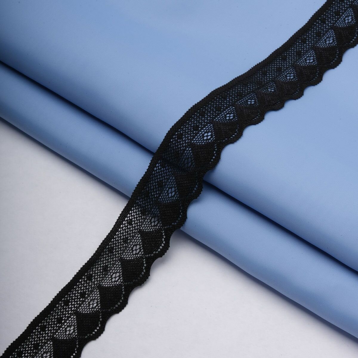 3AR2743 Кружево эластичное 2,5 см*22,86 м (черный)