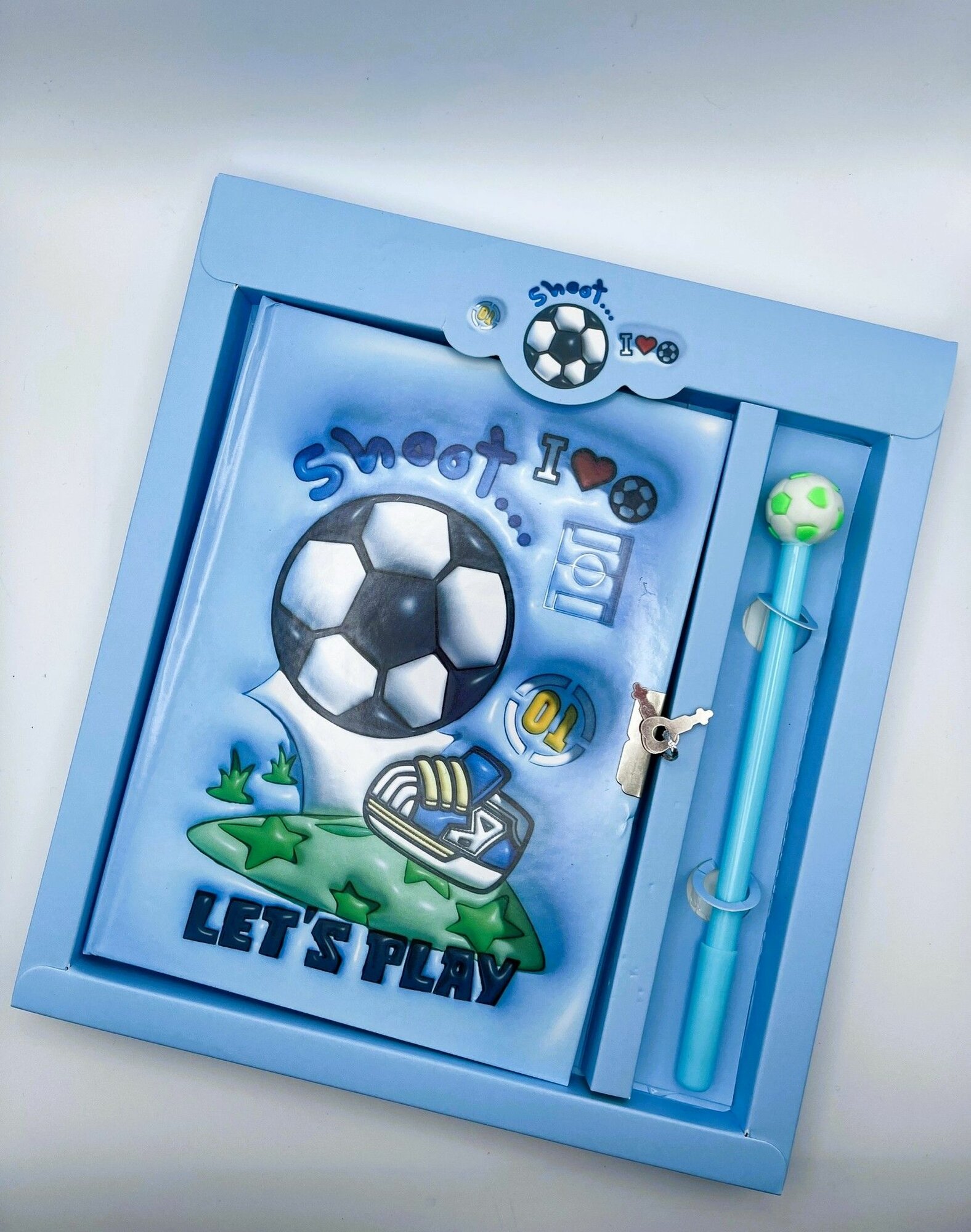 Блокнот " Мяч " с замком+ ручка (голубой).