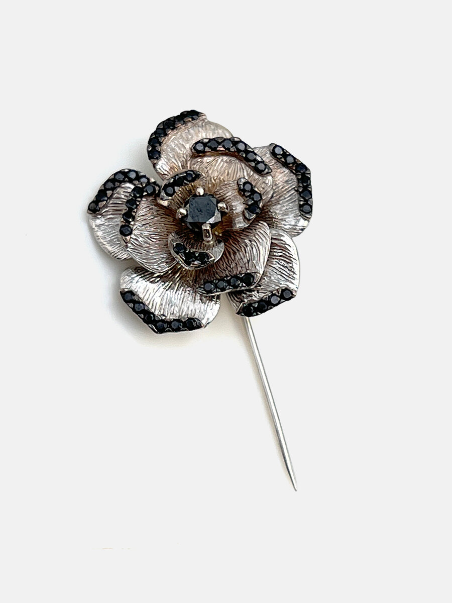 Брошь, белое золото, 375 проба, родирование, бриллиант, шпинель