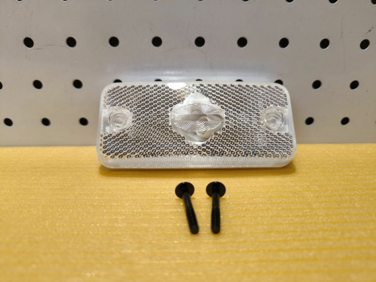 Фонарь габаритный белый с уплотнением Рено Премиум Даф