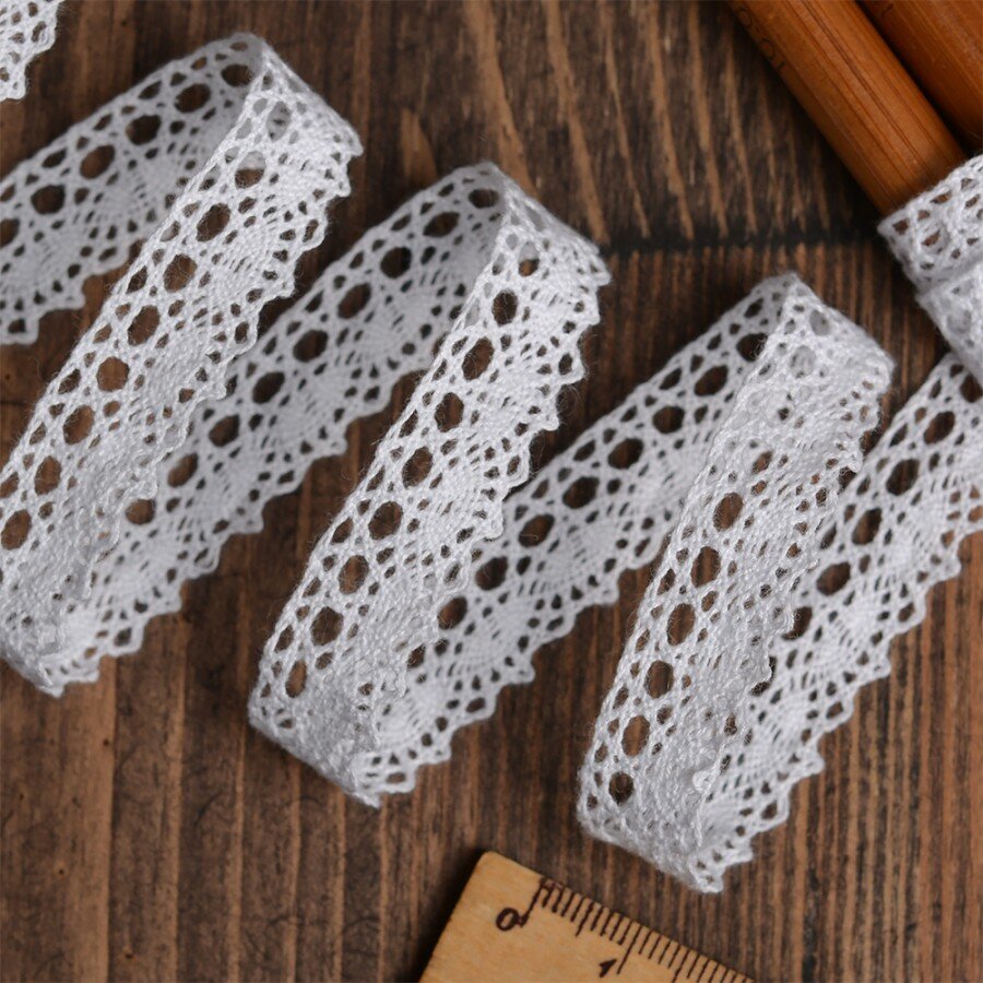 Тесьма вязаная KRUZHEVO 13мм TBY-5238 Тонкая нить цв.02 белый уп.10м