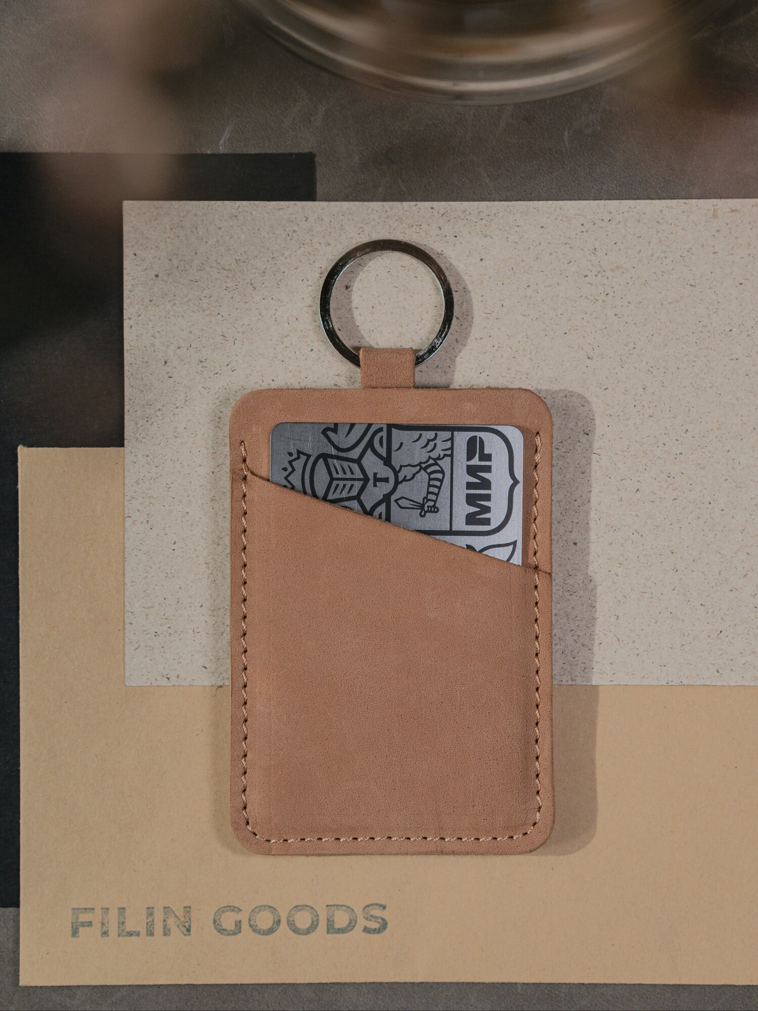 Кожаный чехол бейдж для пропуска/Картхолдер из натуральной кожи