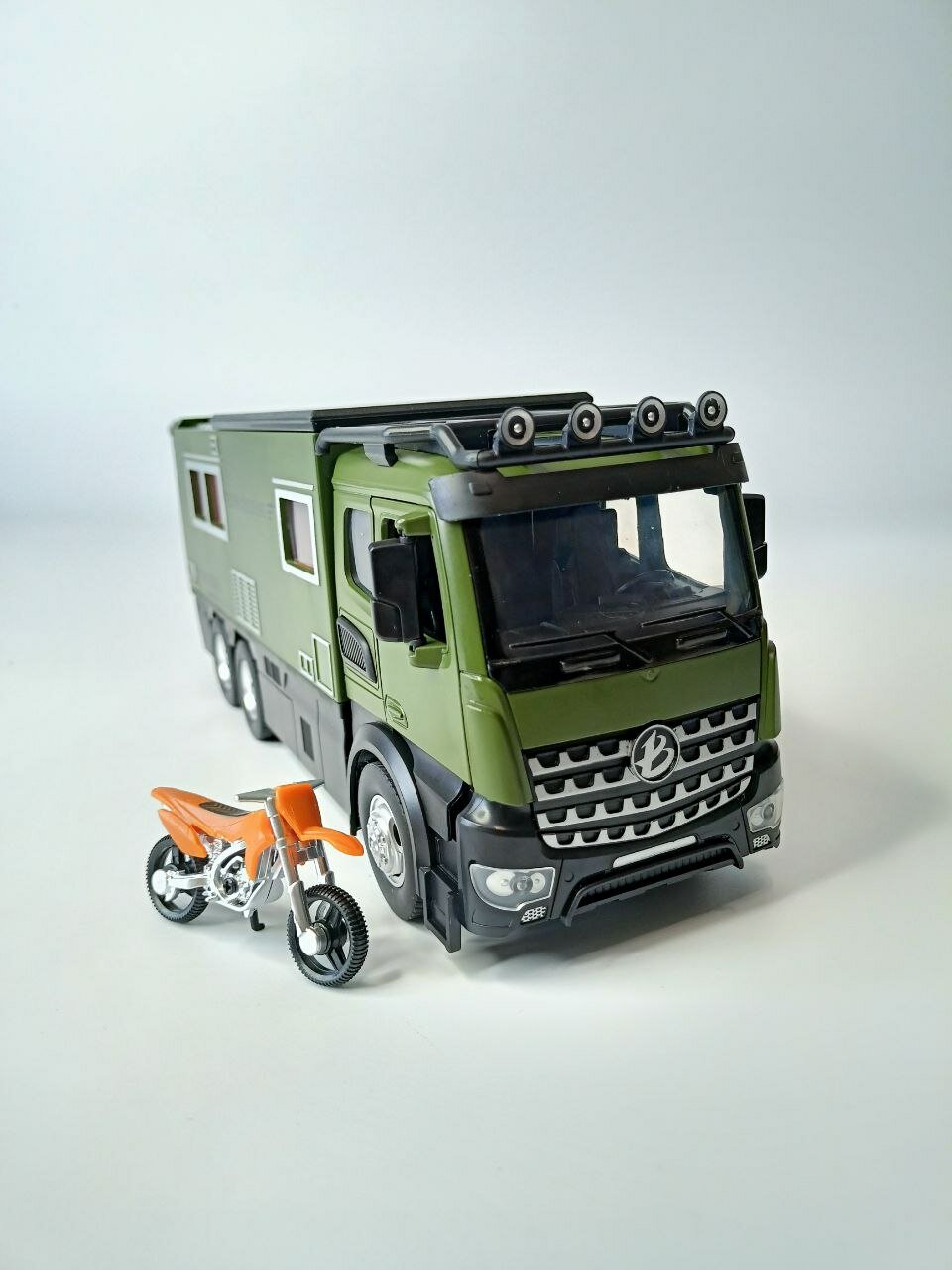 Модель Автодом Грузовик металлический1:28 хаки