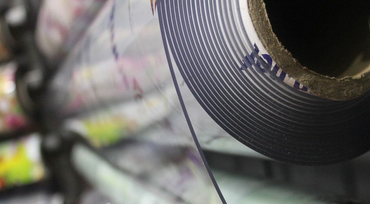 Силиконовая скатерть оптом на стол веранду беседку гибкое стекло 1.5 м. (150см) x20м(2000см), 0.8мм глянцевое мягкое стекло dekorelle