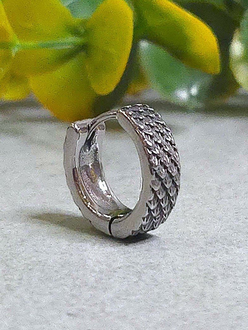 Моносерьга