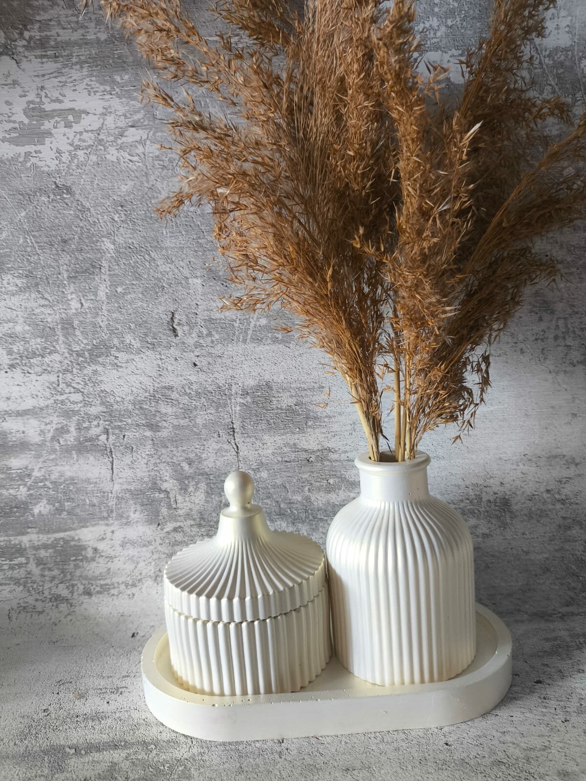 Подарочный декоративный набор из гипса ваза и шкатулка с подносом