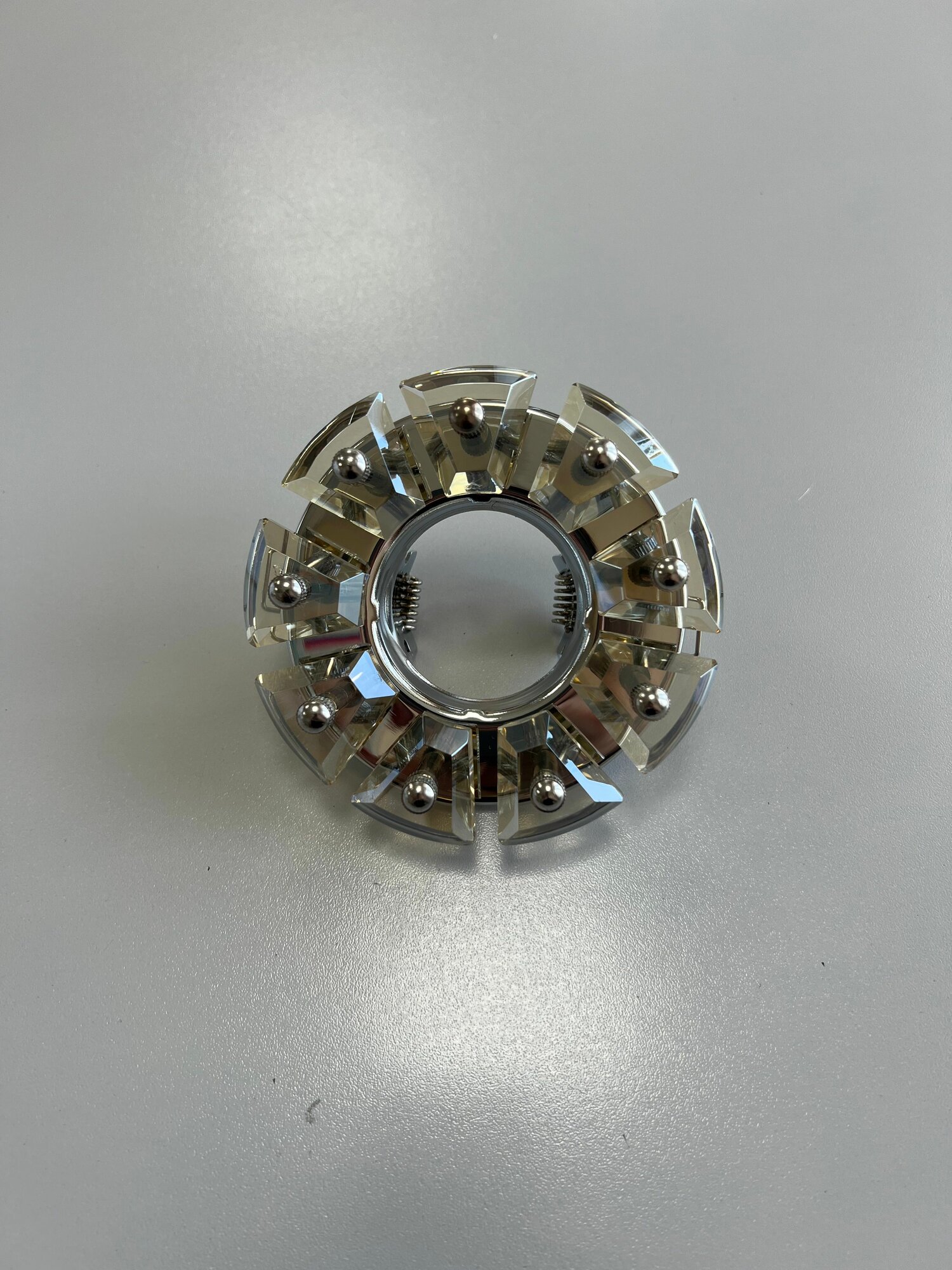 Встраиваемый потолочный светильник Feron CD2528