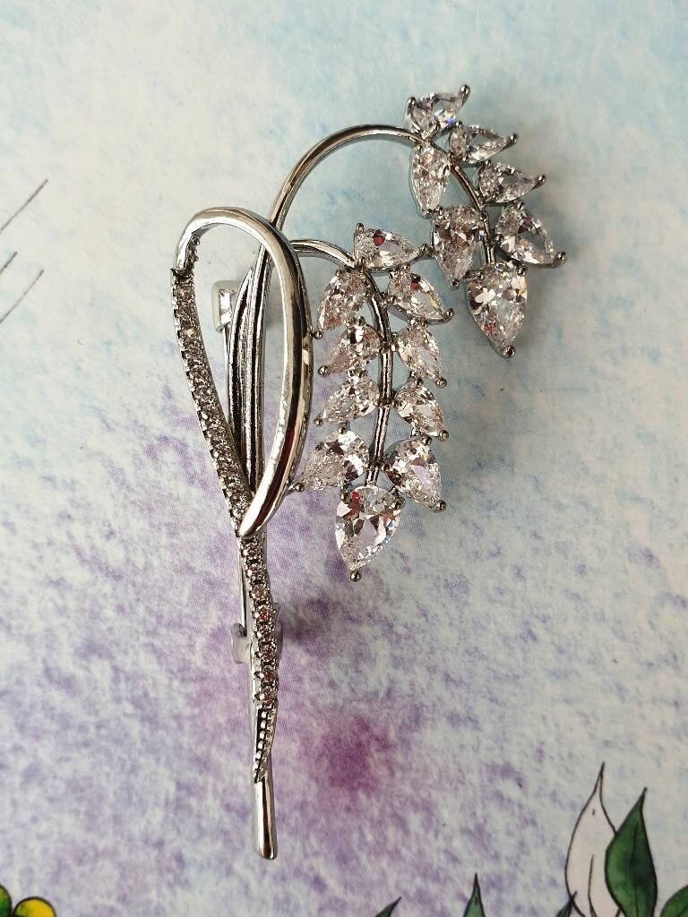 Брошь, фианит