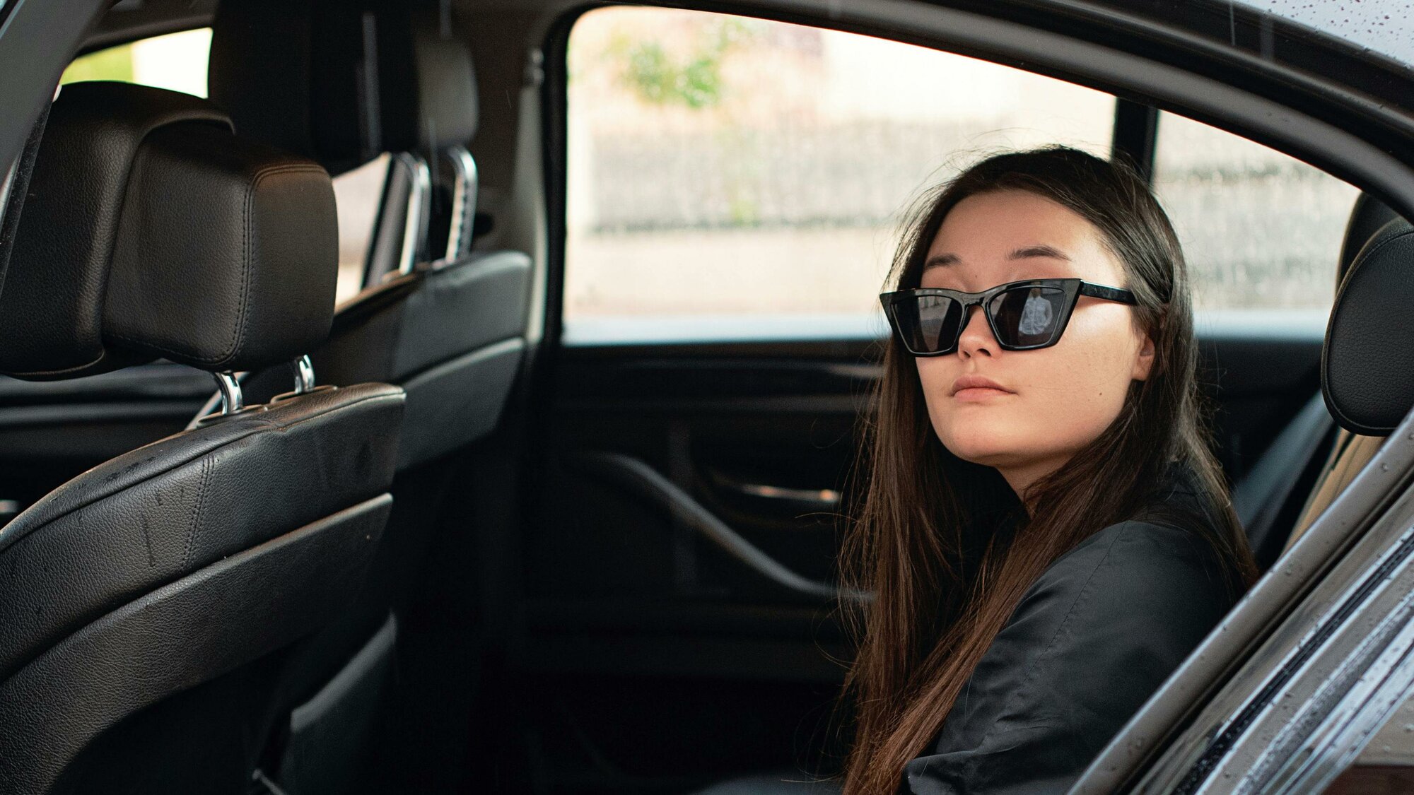 Картина на холсте 60x110 LinxOne "Автомобиль, интерьер для дома / декор на стену / дизайн